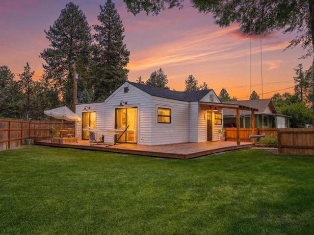140 SE 4th St, Bend, OR 97702