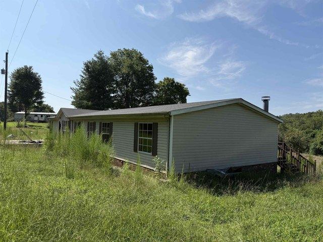 140 Shade Tree Ln, Stuart, VA 24171