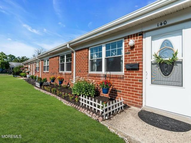 140 Skyline Dr, Brick, NJ 08724
