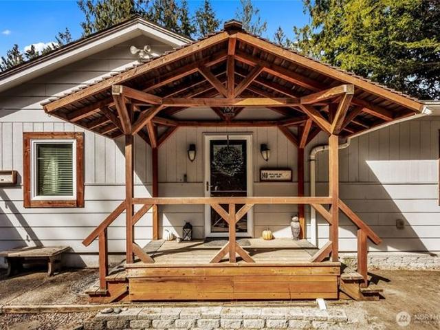 140 Skyline Dr, Port Angeles, WA 98362