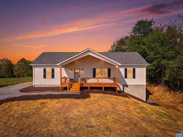 140 Stoney Creek Dr, Madison Heights, VA 24572