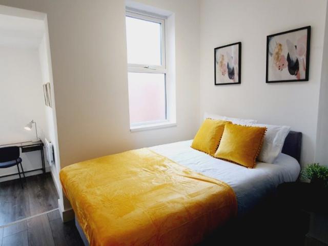 140 Park Road North, Wirral CH41, Room to rent, £540 pcm | PrimeLocation