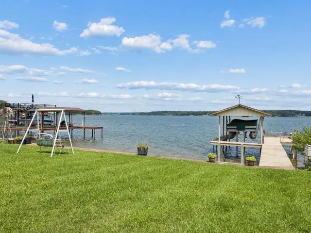140 Pin Oak Drive