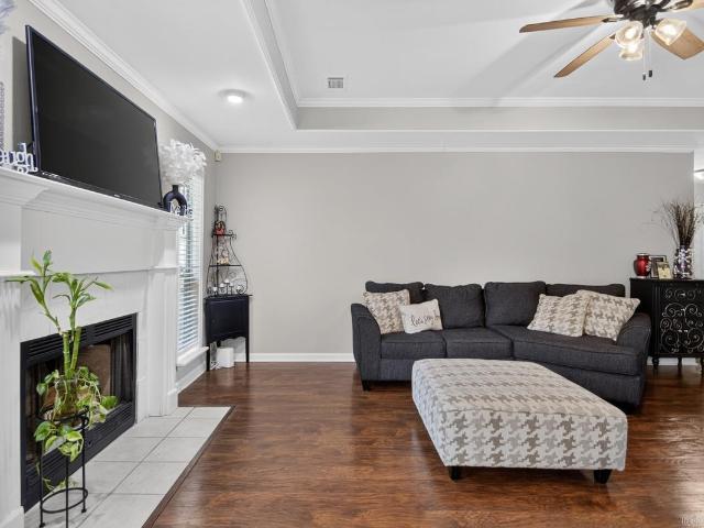 140 Plumdale Dr
