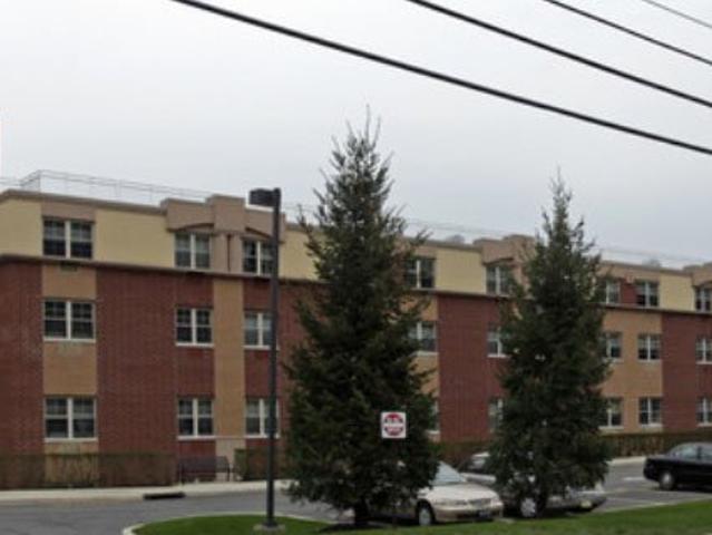 140 Route 9 W, 1 bed, 1 full bath
