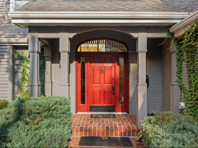 140 RIVER Drive
