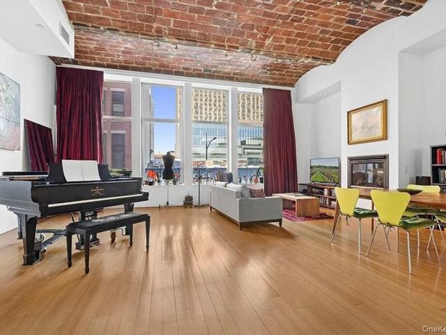 140 W 124th St Apt 2A, New York, NY 10027