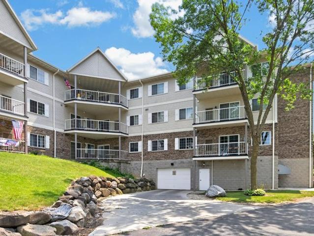 140 W Commerce Blvd Unit 311, Slinger, WI 53086