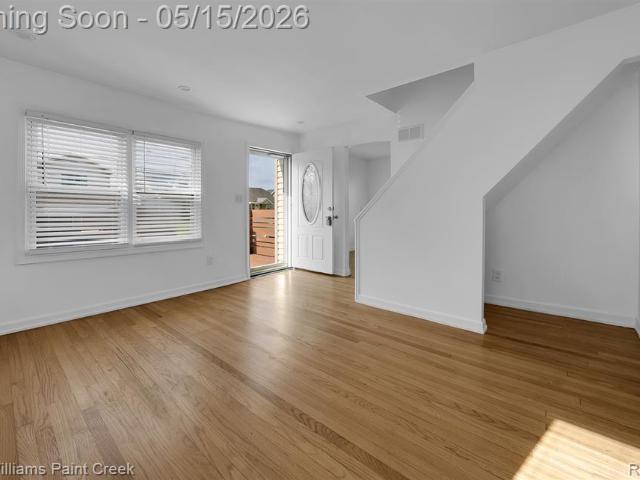 140 W Garfield Avenue