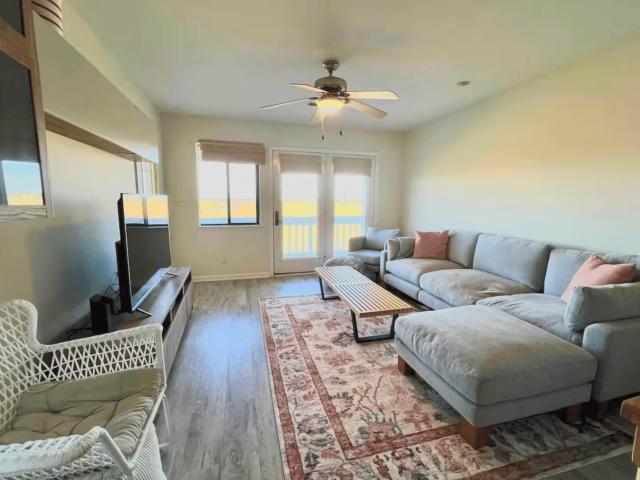 140 W Mariners Cay Drive