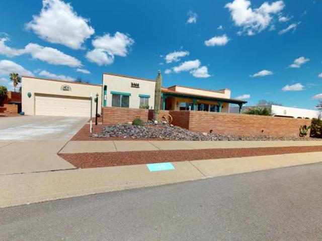 140 W Paseo Adobe, Green Valley, AZ 85614