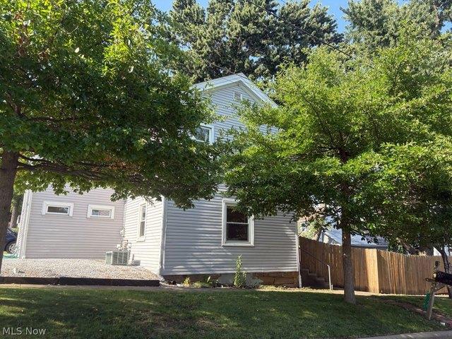 140 W Robinson St, Shreve, OH 44676