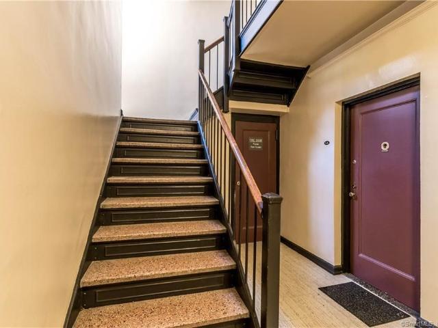 140 Woodside Green Unit 2B, Stamford, US, CT