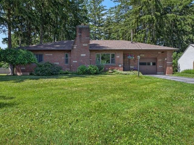 140 White Springs Rd, Geneva, NY 14456