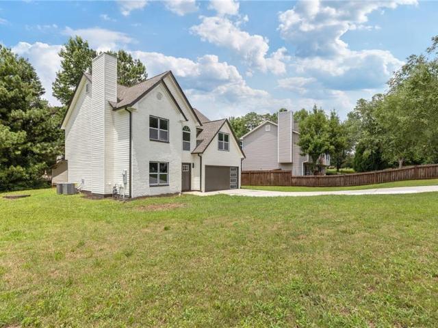 140 Winncastle Drive