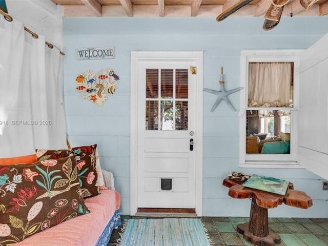 140 Tavern Dr, Tavernier, FL 33070