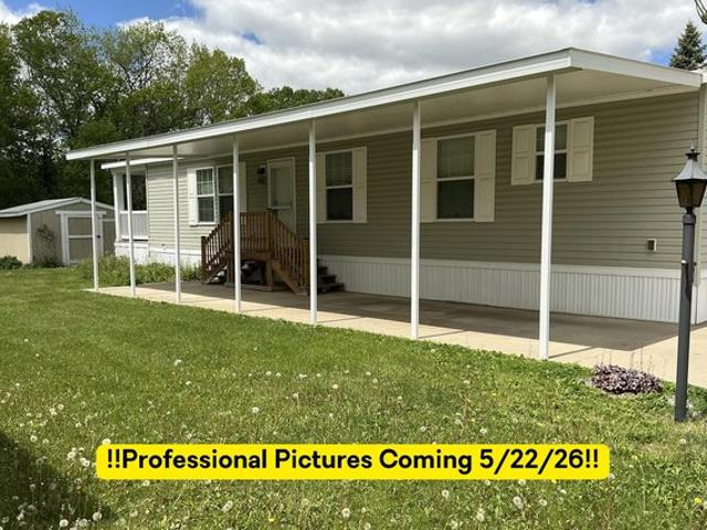 140 Tamarack Ave NE, Cedar Springs, MI 49319