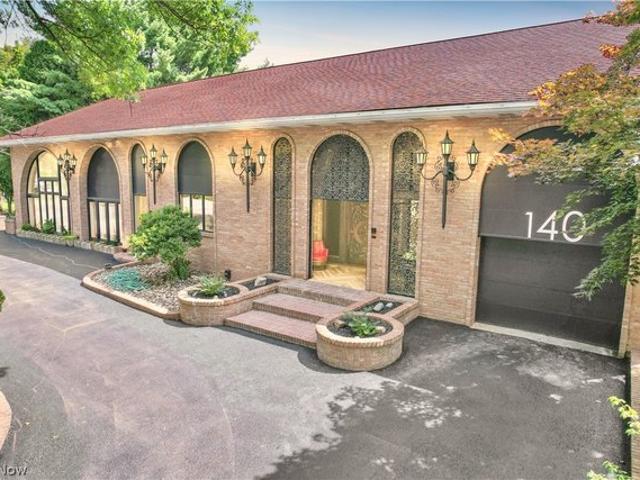 140 Teresa Dr, Steubenville, OH 43953