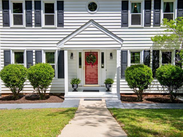 140 Trafalgar Ln, Cary, NC 27513 | MLS #10160 | Compass