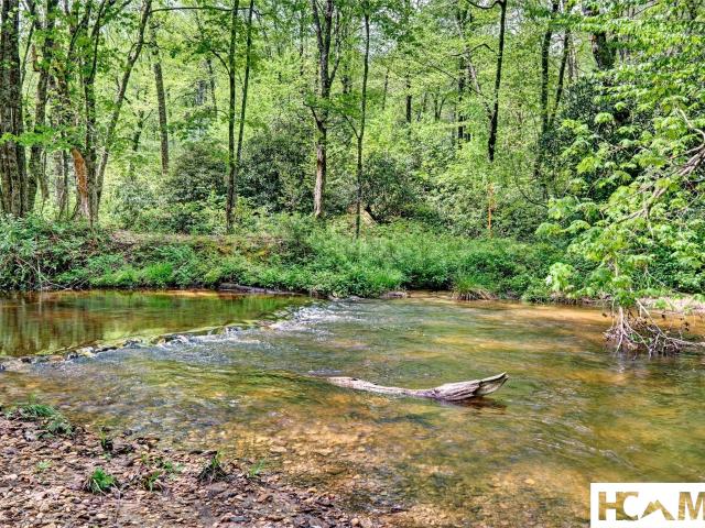 140 Twin Kettle Falls