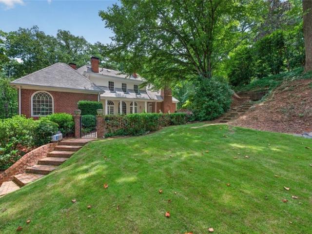 140 Valley Road NW