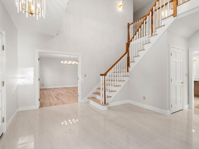 140 York St, Canton, MA 02021 | MLS #73473