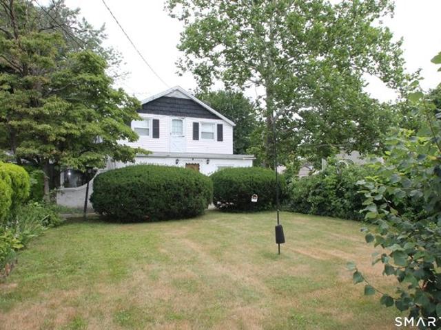 140 Yarwood St, Stratford, CT 06615