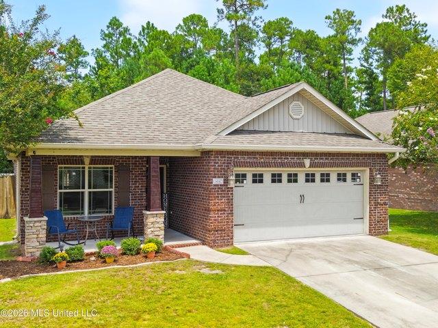 14142 Fox Hill Dr, Gulfport, MS 39503