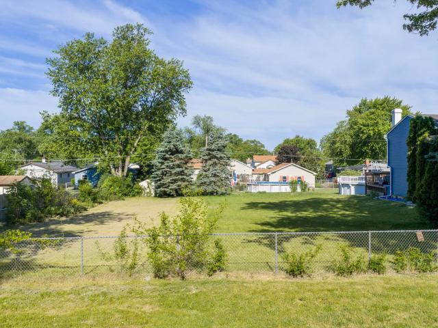 1414 N Pleasant Drive
