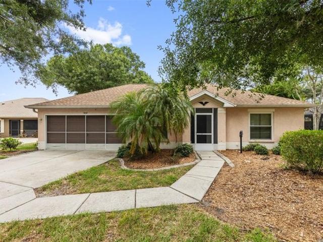 1414 Bluewater Dr, Sun City Center, FL 33573