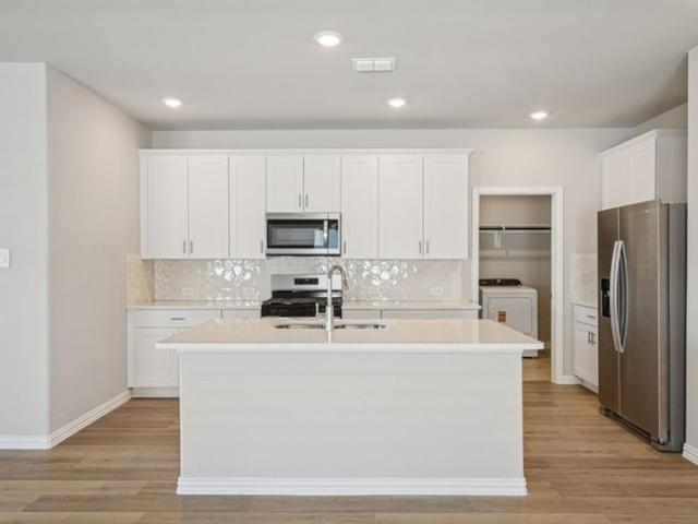 1414 Bridgestone Dr, Princeton, TX 75071