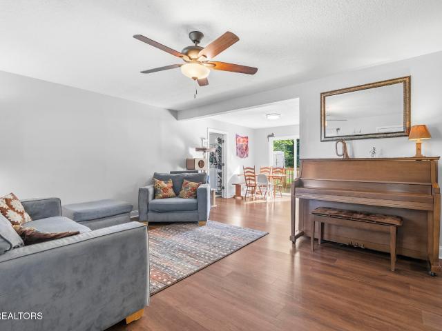 1414 Duncan Station Rd
