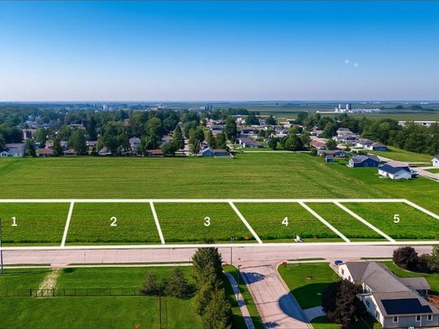 1414 E Adams St, Washington, IA 52353