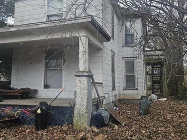1414 E Elm St, Springfield, MO 65802