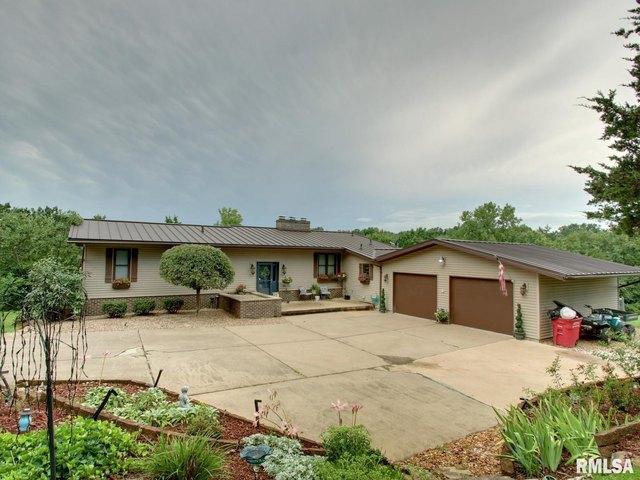 1414 Eastate Dr, Quincy, IL 62305