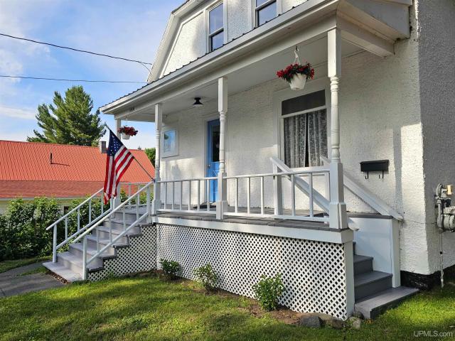 1414 Front Street