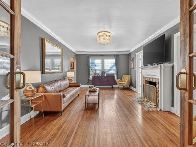 1414 Hendricks Boulevard