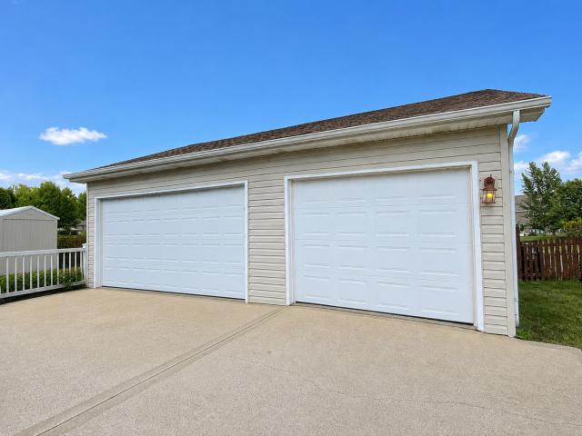 1414 Howland Drive