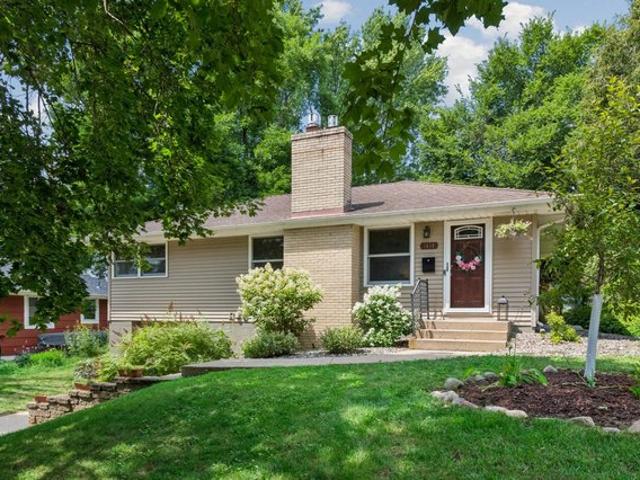 1414 Lancaster Ave, Saint Louis Park, MN 55426