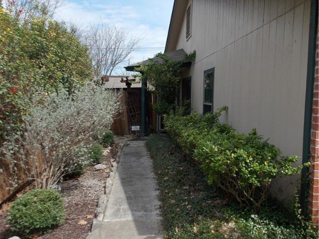 1414 Leander