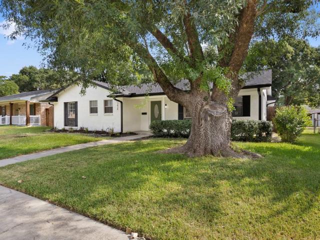 1414 Park East Drive