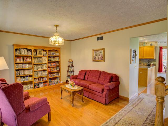 1414 Plains Road