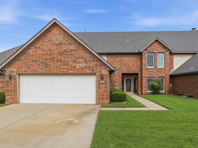 1414 Reveille Dr, Ponca City, OK 74604