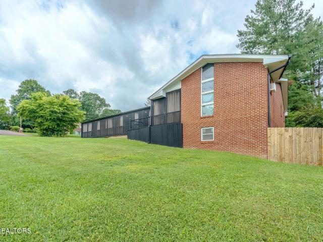 1414 Rosalyn Drive