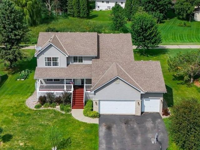 1414 Sun Bird Ln, Faribault, MN 55021
