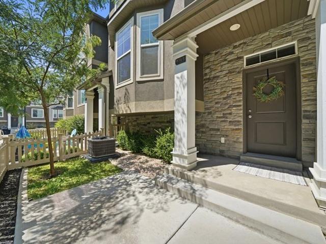 1414 S 800 W Apt 5 3, Woods Cross, UT 84087