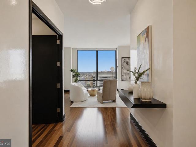 1414 S Penn Square # 27CDE