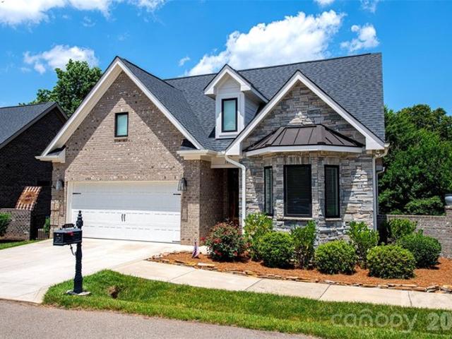 1414 Spring Ridge Ln, Denver, NC 28037