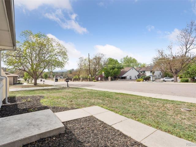 1414 W Lake Avenue