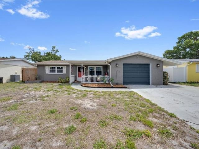 1414 Whitehall Ln, Holiday, FL 34691